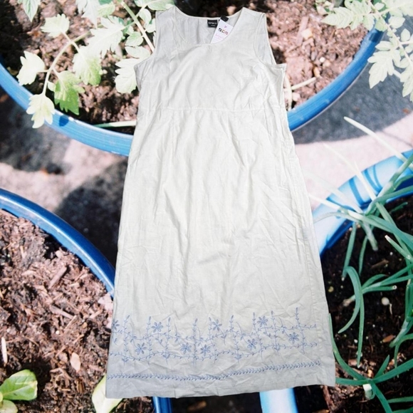 Erika | Dresses | Vintage 9s Erika Dresses White Blue Floral Linen ...